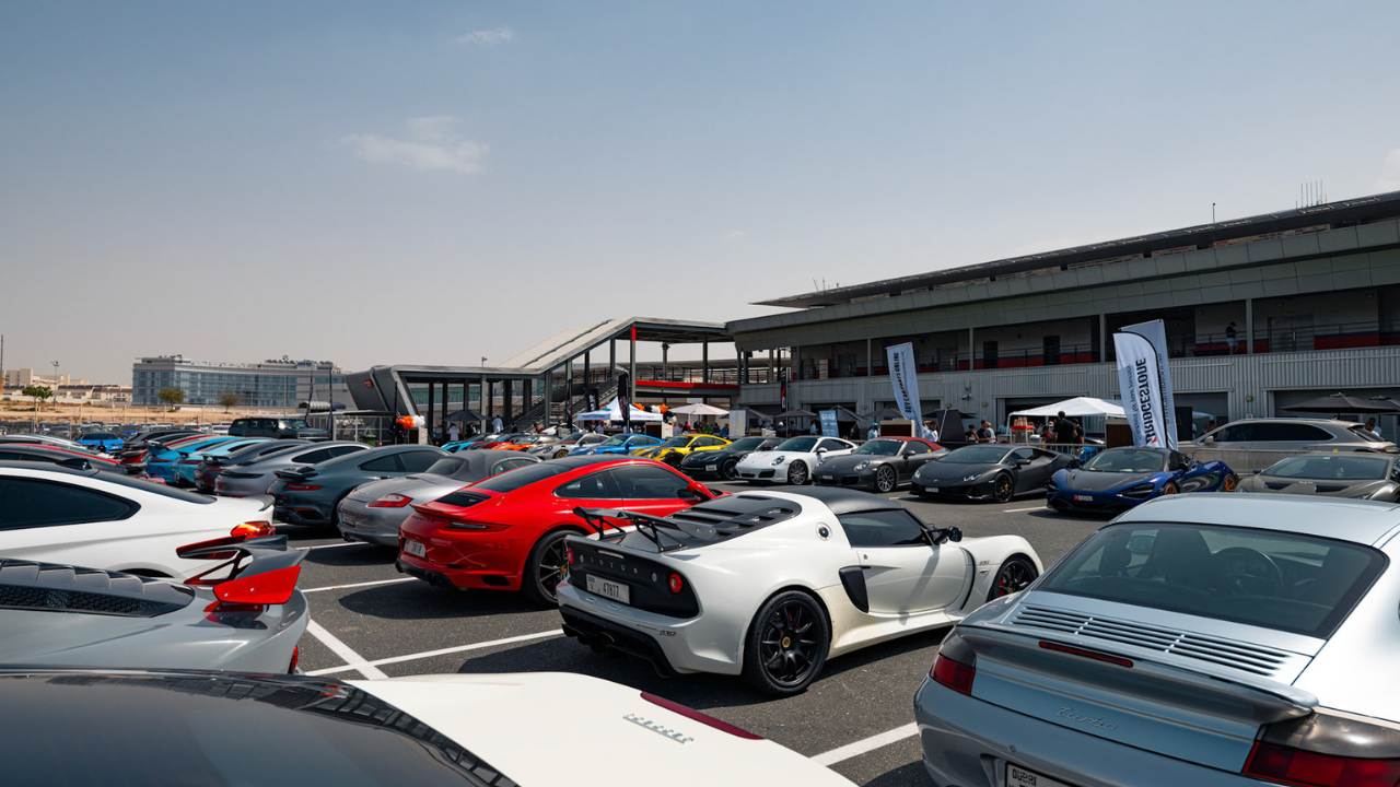 Driving in Dubai, UAE as a Tourist: Rules & Tips Explained